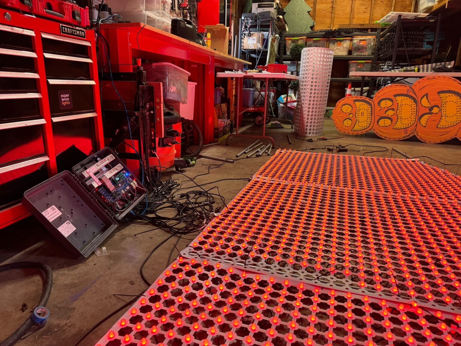 A Beginner's Guide to Building Outdoor Light Shows Synchronized to ...