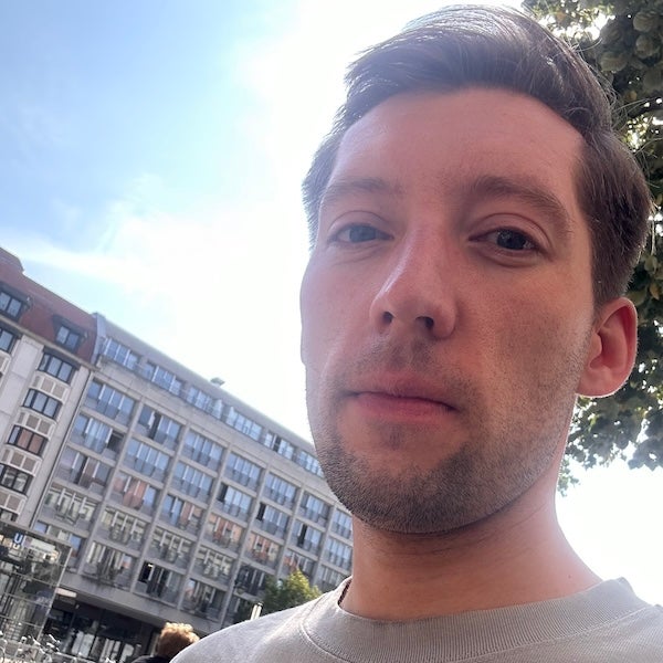 Alex Pliutau | Docker